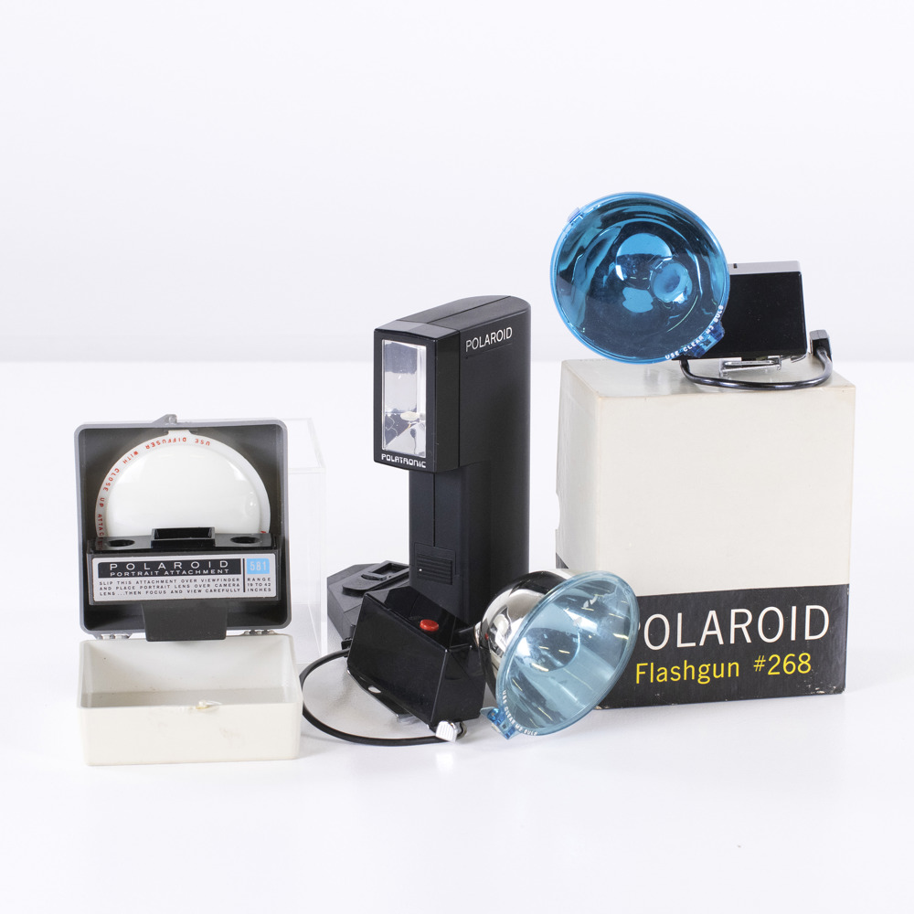Blixtar/tillbehör, Polaroid, 4 delar | Auktion